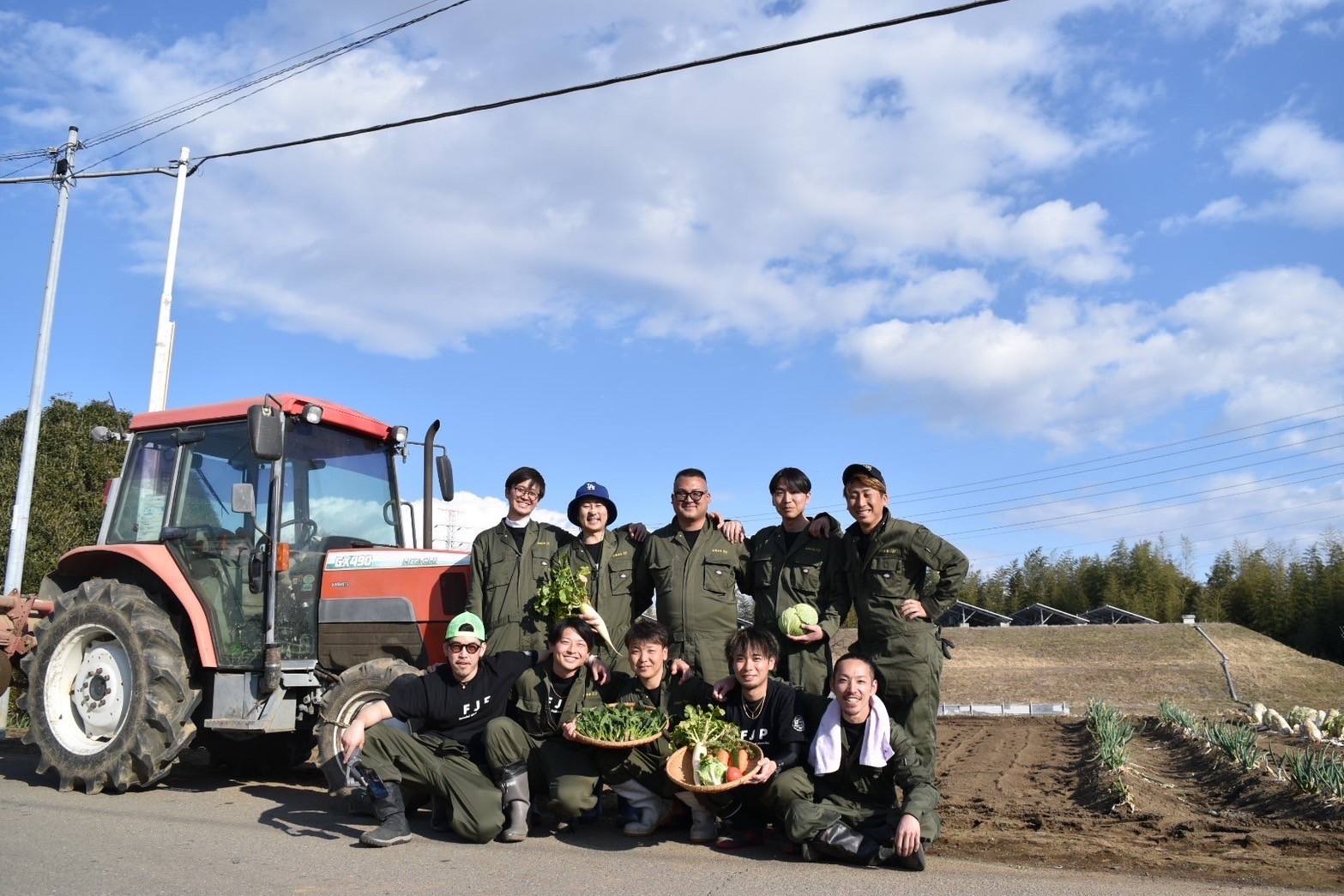 栃木市藤岡町から農業を変える いまインスタで話題の幼馴染10人「FJP」が耕す未来 | とりぷれ